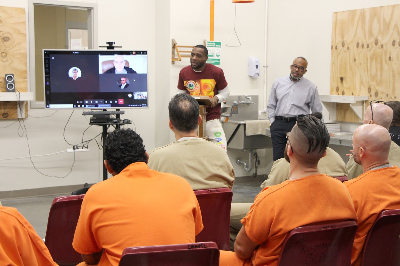 Reentry Coaching Academy Provides Peer Training Program for Residents in Arizona